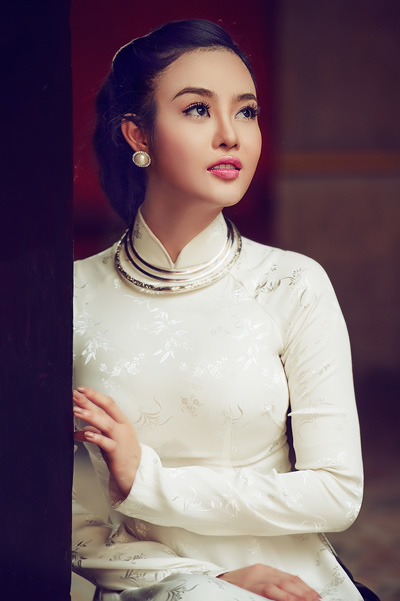 Julia Hồ đẹp lung linh sau nghi án dao kéo - Báo Quảng Ninh điện tử