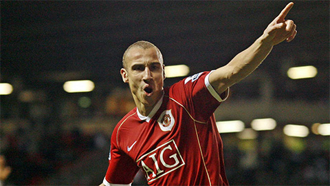 M.U nên làm một vụ Larsson thứ hai để tránh một mùa giải vứt đi - Báo ...