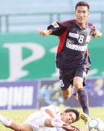 Tiền vệ Bùi Văn Hiếu chính thức đầu quân cho Hà Nội T&T - Báo Quảng Ninh điện tử