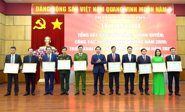 TP Cẩm Phả: Chú trọng đào tạo cán bộ chuyên sâu - Báo Quảng Ninh điện tử