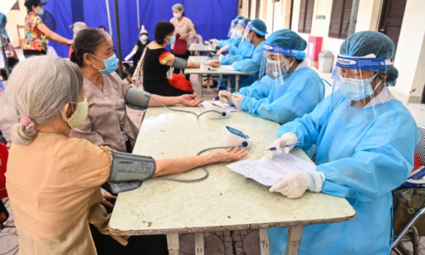 Gần 800.000 người đã tiêm vaccine mũi 3 - Báo Quảng Ninh điện tử