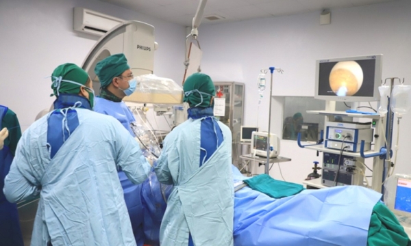 Kỹ thuật mới điều trị hiệu quả, an toàn bệnh sỏi đường mật - Báo Quảng ...