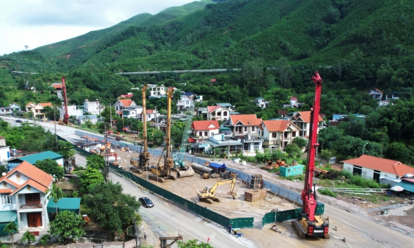 Dự án cải tạo, nâng cấp Quốc lộ 279 chậm do thiếu mặt bằng - Báo Quảng ...