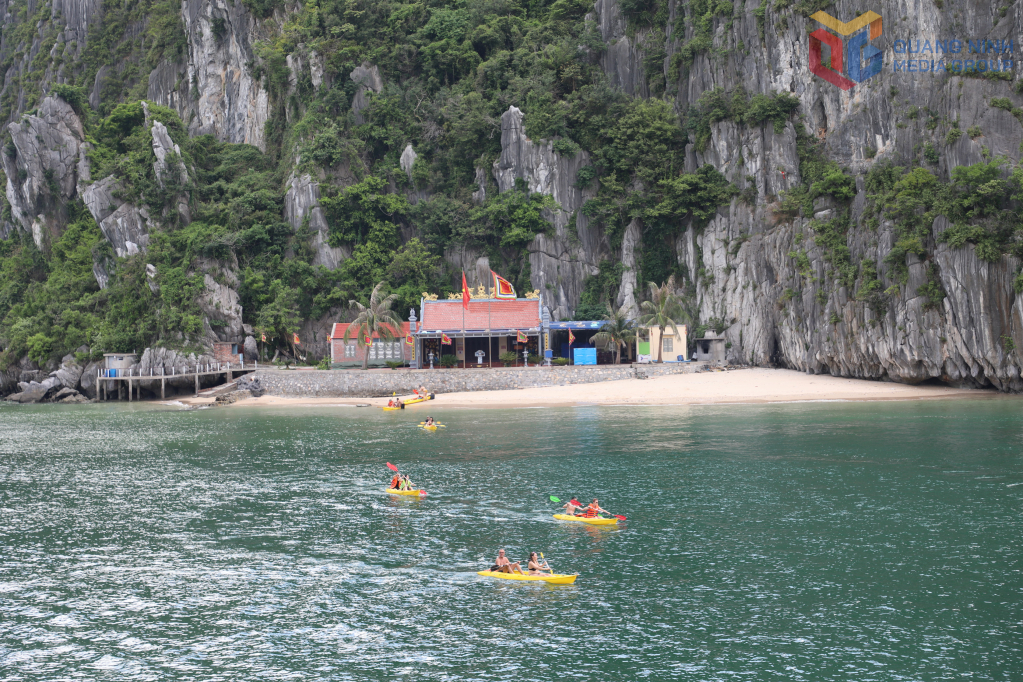 Keeping the Bay We Love Green - Quang Ninh Online